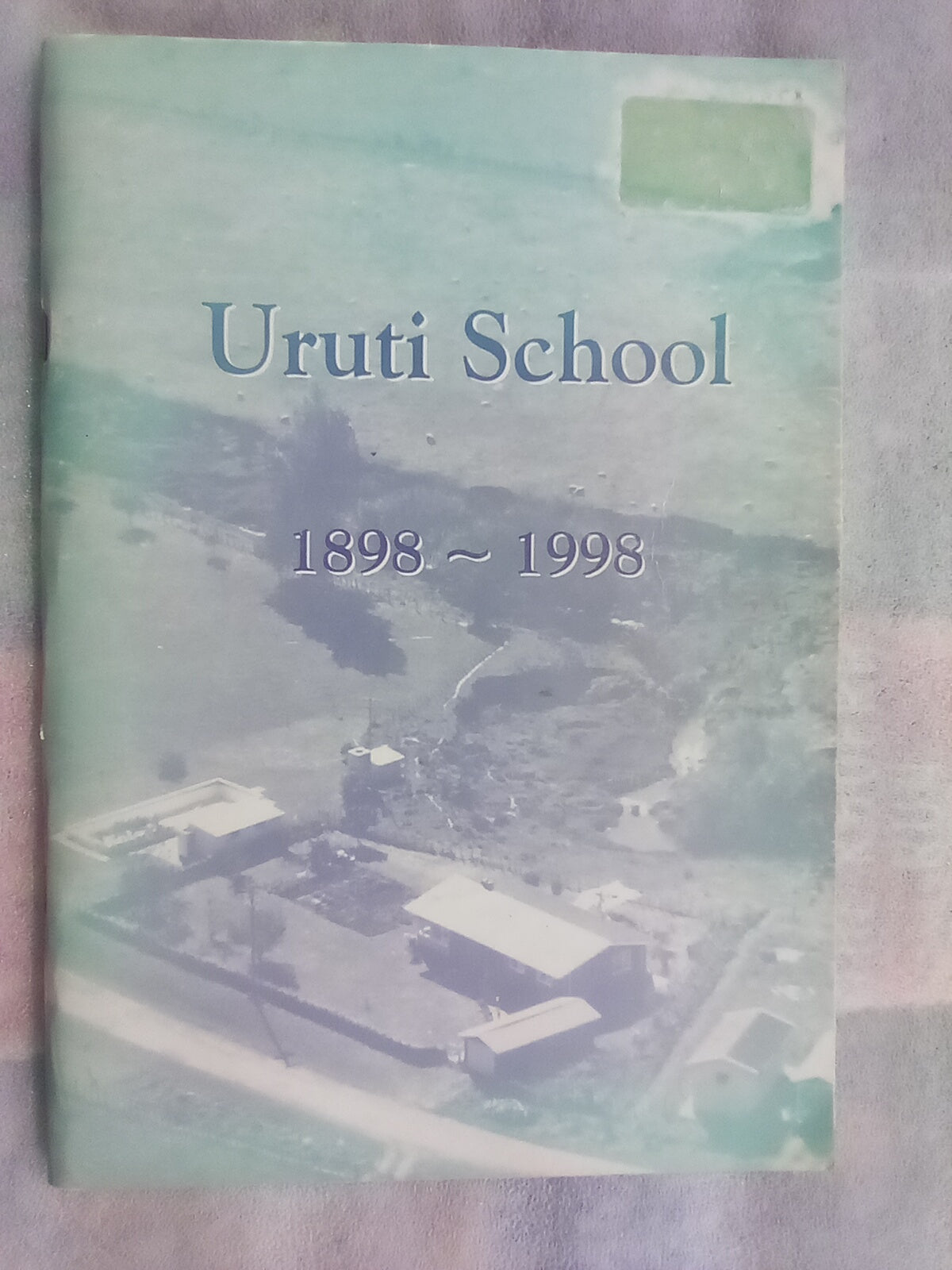 Uruti School 1898-1998 – Atlantis Books
